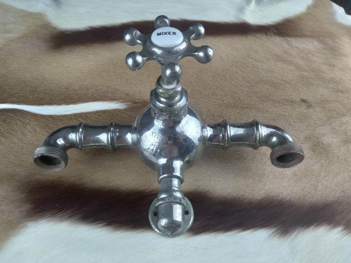 Suncoast Vintage Bathroom Supplies | MCM Bathroom Fixtures, 20th ...