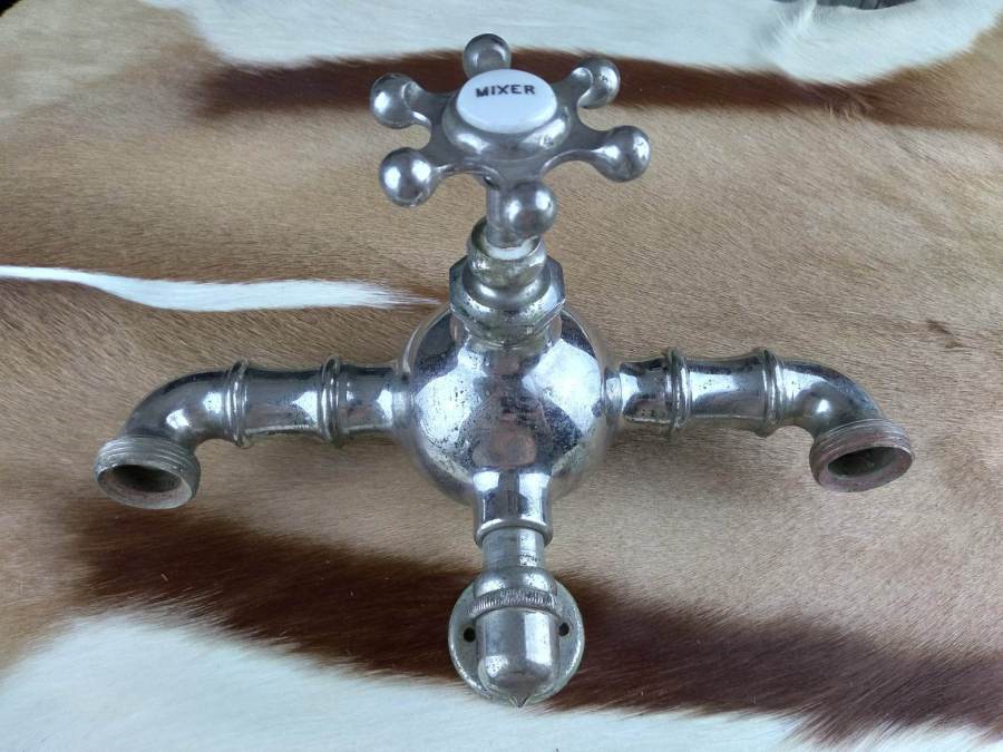 Suncoast Vintage Bathroom Supplies | MCM Bathroom Fixtures, 20th ...