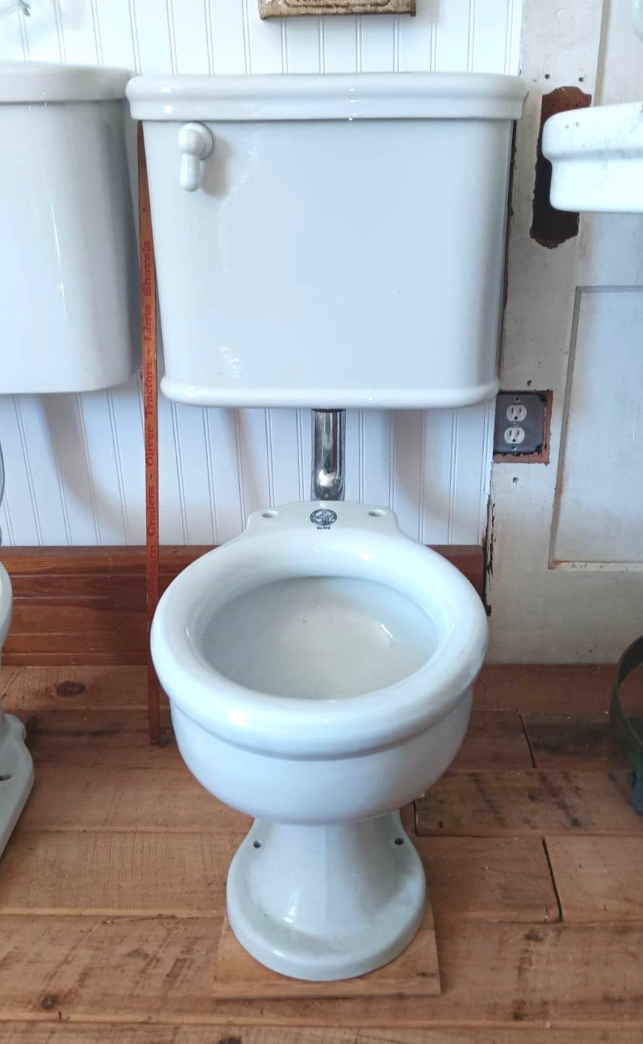 Complete Toilets | Suncoast Vintage Bathroom Supplies