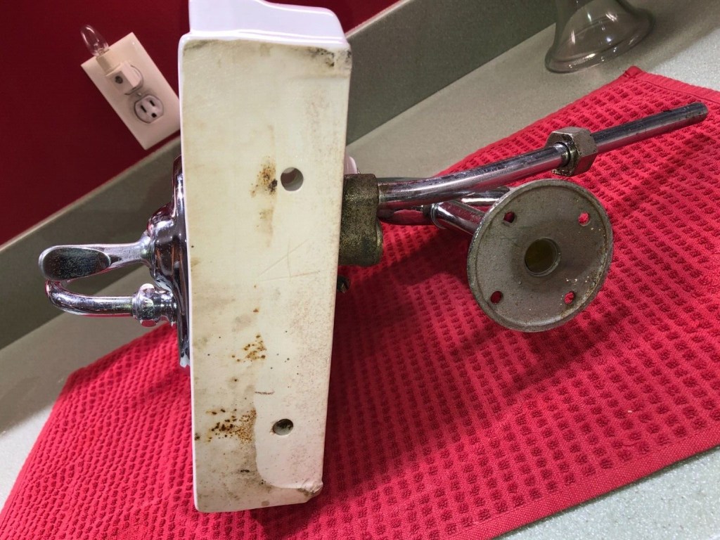 Suncoast Vintage Bathroom Supplies | MCM Bathroom Fixtures, 20th ...