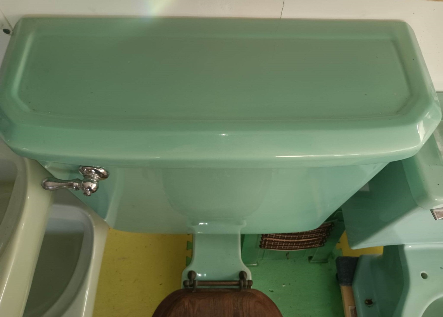 Suncoast Vintage Bathroom Supplies | MCM Bathroom Fixtures, 20th ...