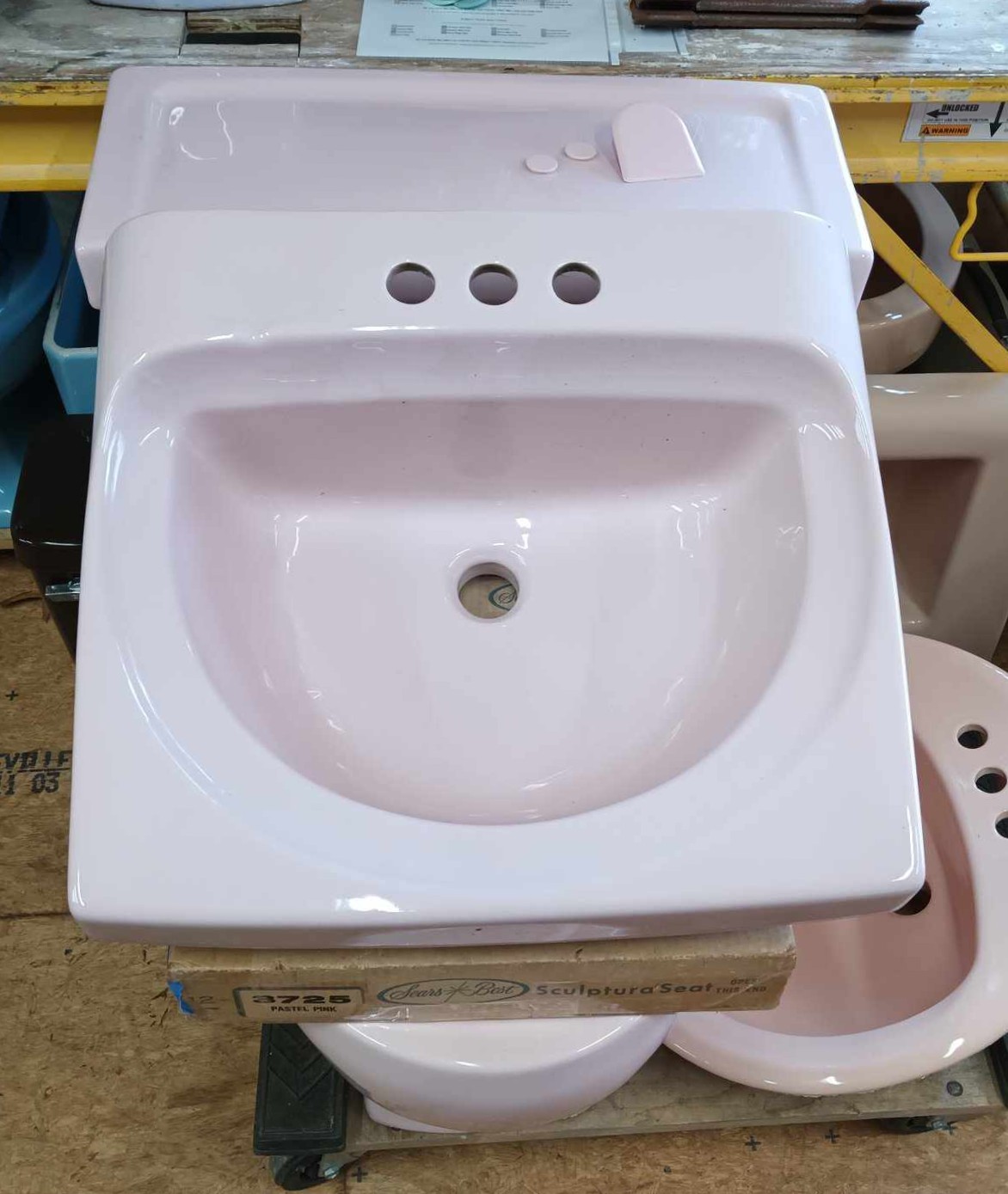 Suncoast Vintage Bathroom Supplies | MCM Bathroom Fixtures, 20th ...