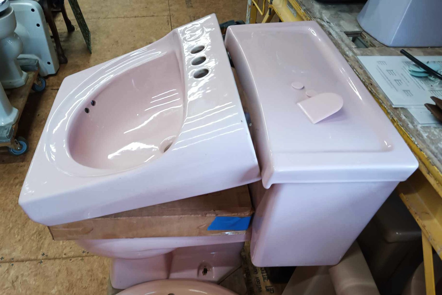 Complete Toilets | Suncoast Vintage Bathroom Supplies